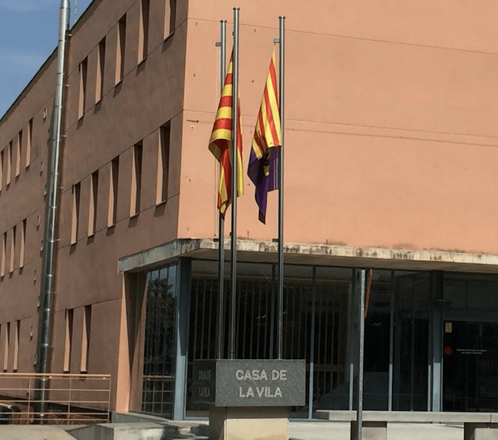 Treuen la cubana de l’ajuntament de Castellbisbal – Dolça Catalunya