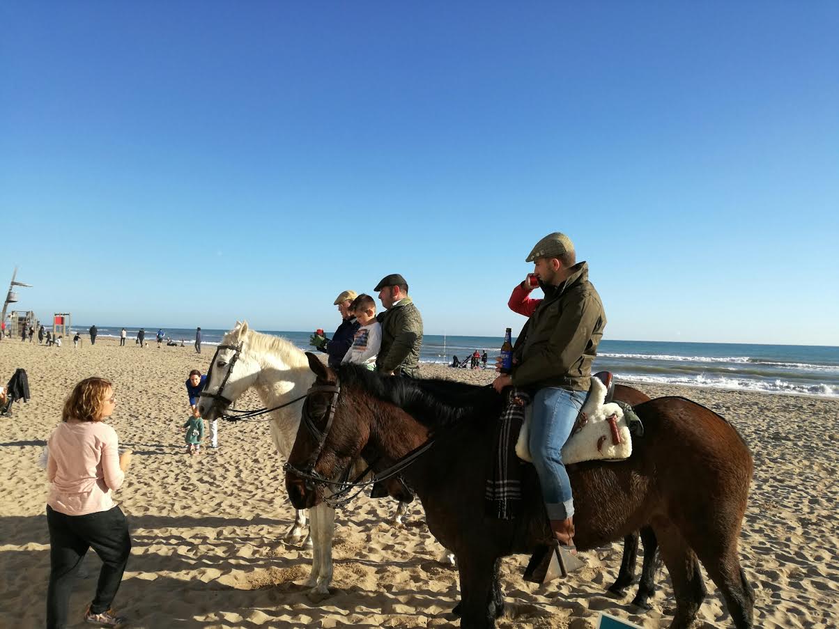 Dia de la Immaculada a la platja de Gavà – Dolça Catalunya